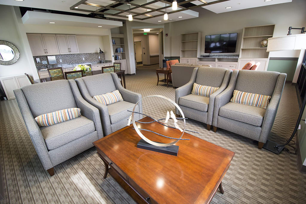 Senior Living Photo Gallery | Avalon of Bloomfield Township